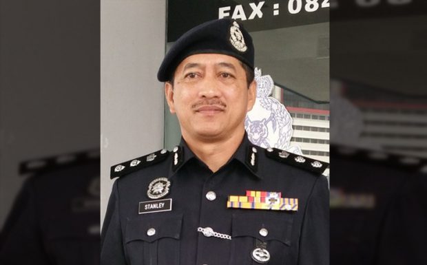 Pesara tentera lesap wang berjumlah RM 17,200 ditipu 'parcel scam' | Air Times News Network