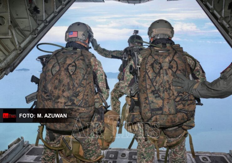Ekesesais Tedung Bara: 11 RGK terjun 25 ribu kaki menyusup masuk ...