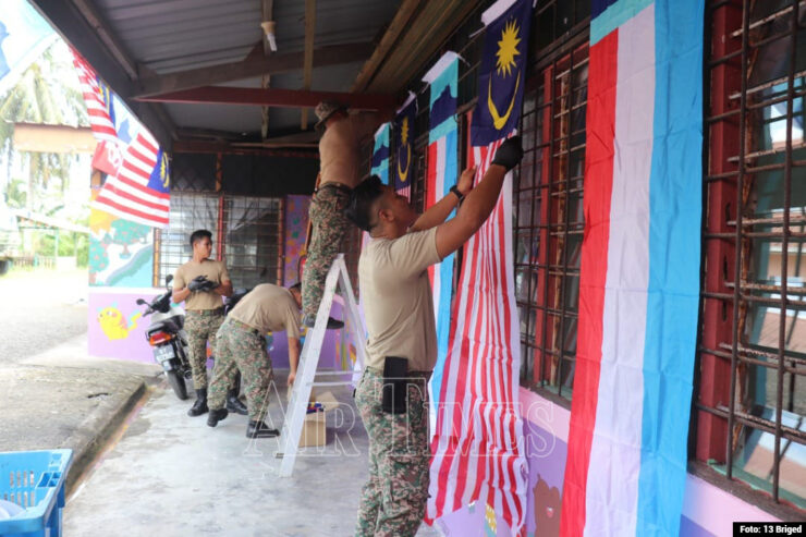 13 Briged laksana Program Semai Budi bersama warga PPDK Desa Kencana ...