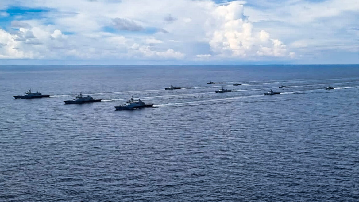 [Air Times News Network] Kapal perang Armada Timur TLDM hanya sekadar ...
