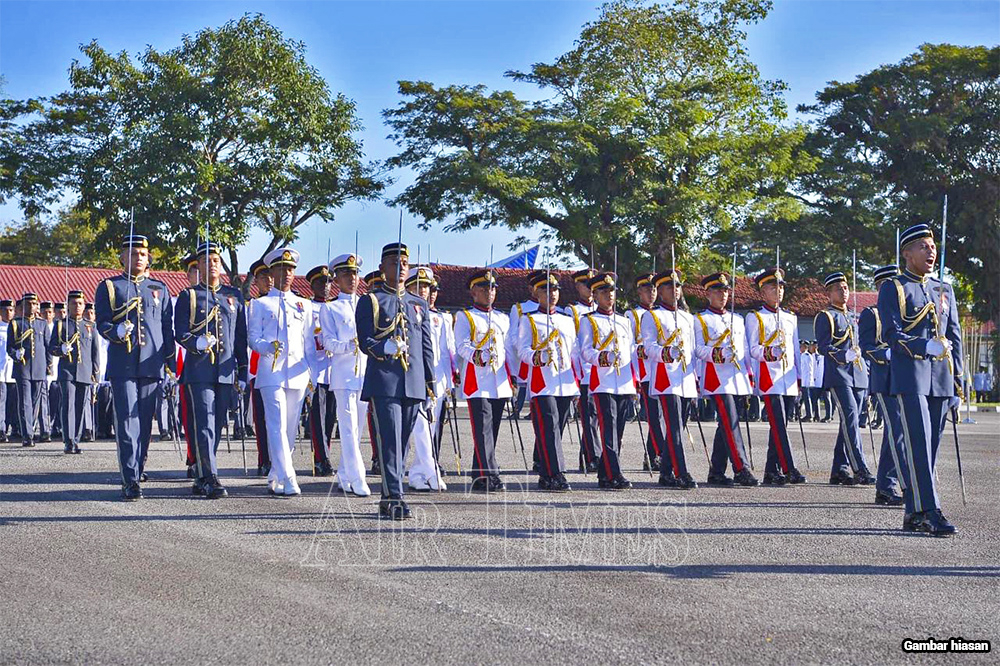 Kedudukan Akademi Latihan Ketenteraan akan disemak semula - Khaled ...